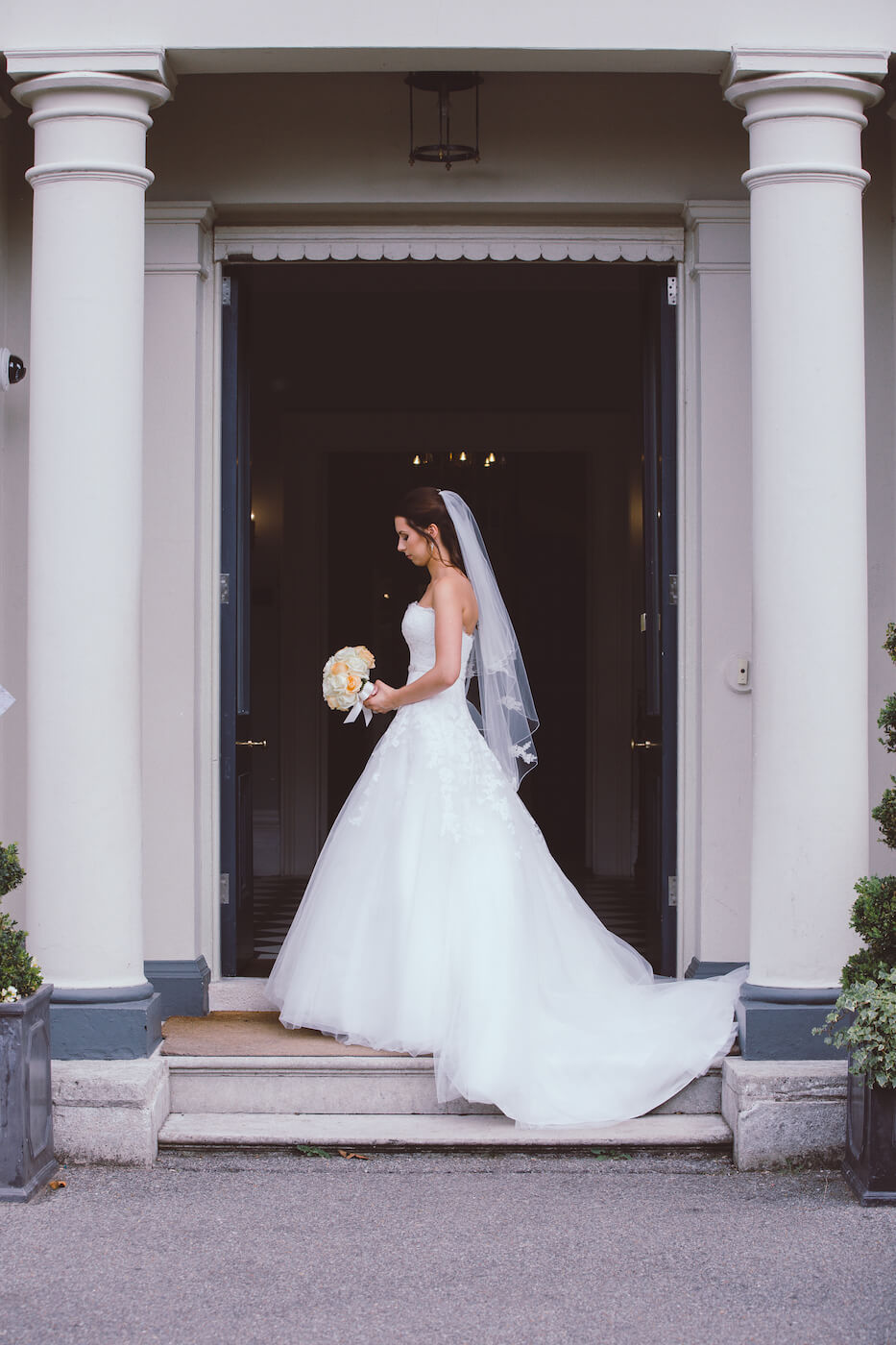 Veil or no Veil for your Wedding | Wedding Veil Tips | Fennes